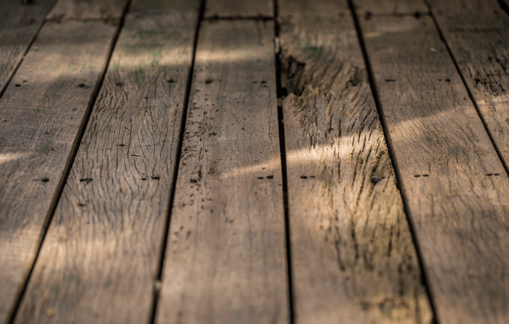 6 Signs to Hire a Deck Contractor in Northern Virginia